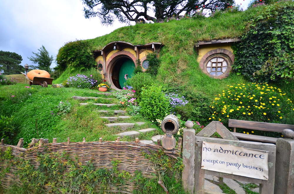 Along the routes of the Lord of the Rings and the Hobbits - Travellizy